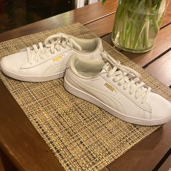 Puma | Shoes | White Leather Puma Sneakers With Soft Foam In Soles ...